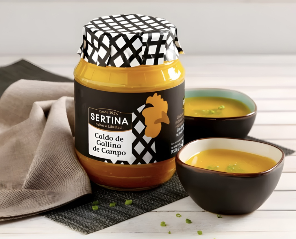 ¿Agua o Pollo real? El único Caldo con 83% de Gallina de Campo | Sertina